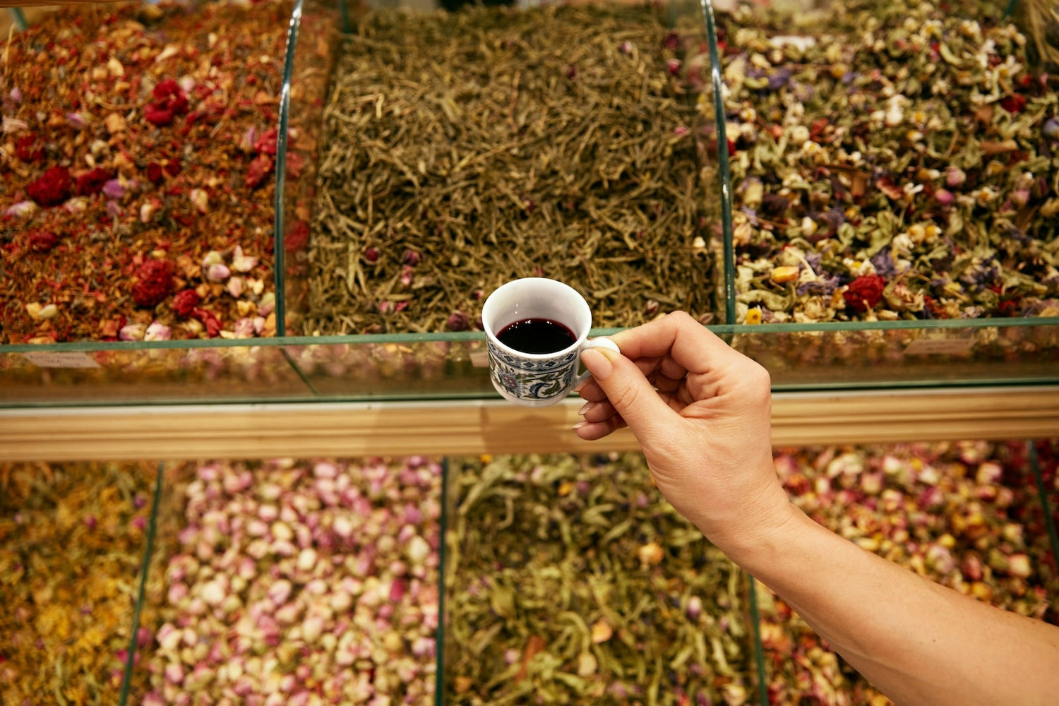 Blooming Brews: A Comprehensive Guide to Flower Tea – Vasanar